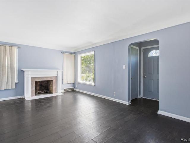 5918 Cadieux Road