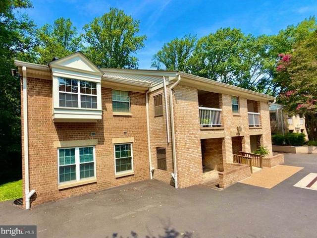 5918 Cove Landing Rd Apt 202, Burke, VA 22015