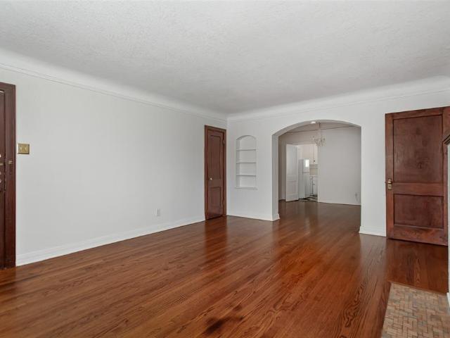 5918 La Vista Drive # 3