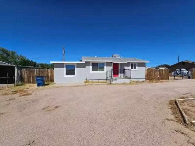 59191108 10358 E Albany St