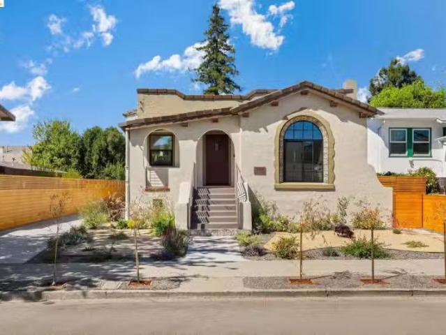 5919 DOVER ST, OAKLAND, CA 94609 Single Family Residence For S.