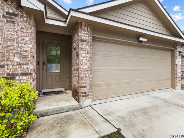 5919 Hindes Stone