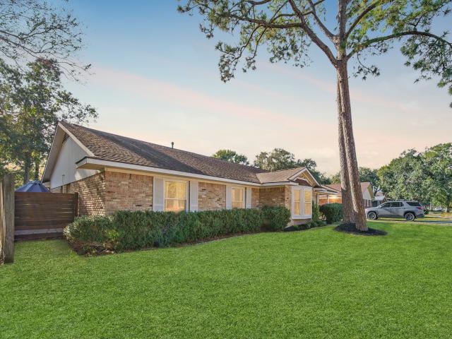 5919 Lattimer Dr, Houston, TX 77035 | MLS #49352 | Compass