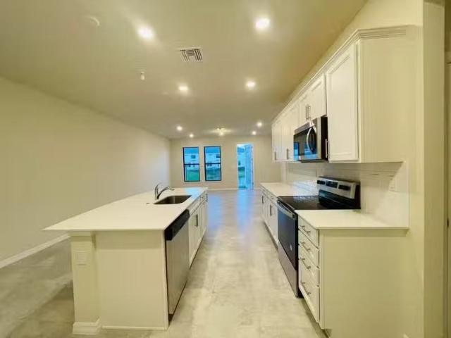 59101352 2120 Appleton Cir N