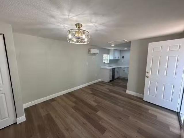 59101729 1704 1/2 E Elm Rd