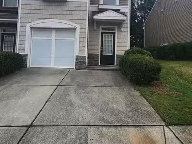 59103544 2136 Executive Dr