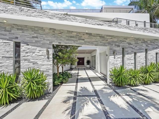 5910 N Bayshore Dr, Miami, FL 33137