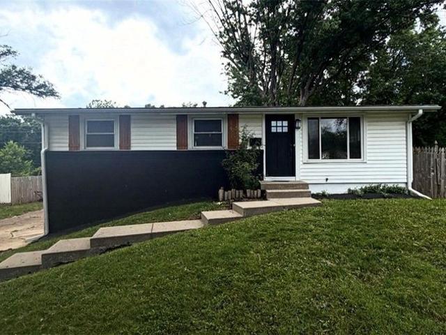 5910 N Michigan Ave, Kansas City, MO 64118