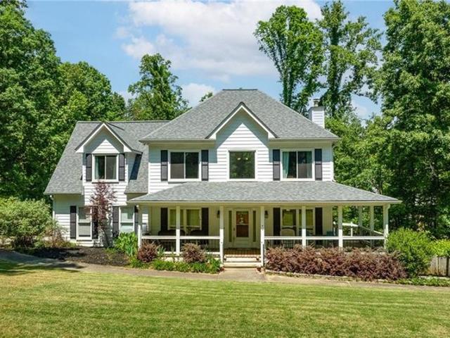 5910 Nachoochee Trl, Flowery Branch, GA 30542