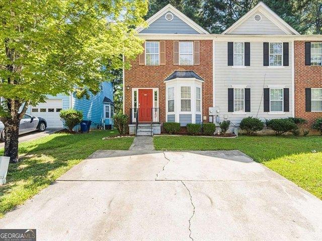 5910 Hampton Ct, Atlanta, GA 30349