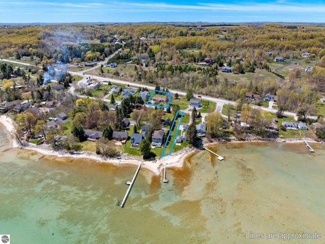 5910 S Cummings St, Suttons Bay, MI 49682