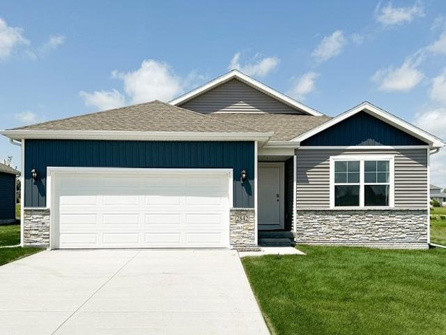 5911 NE Verona Dr, Ankeny, IA 50021