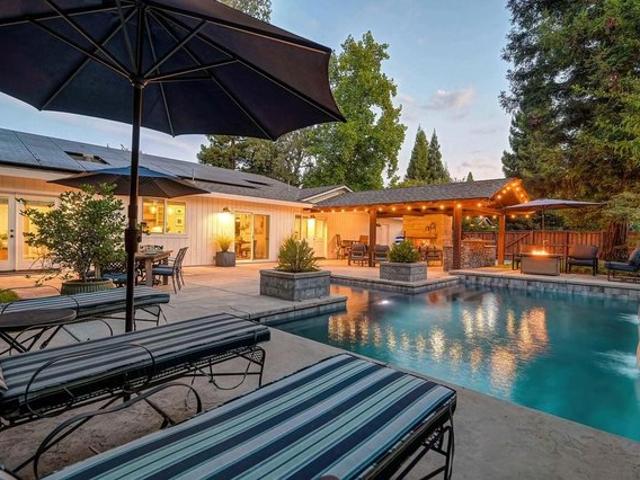 5911 Angelo Dr, Loomis, CA 95650