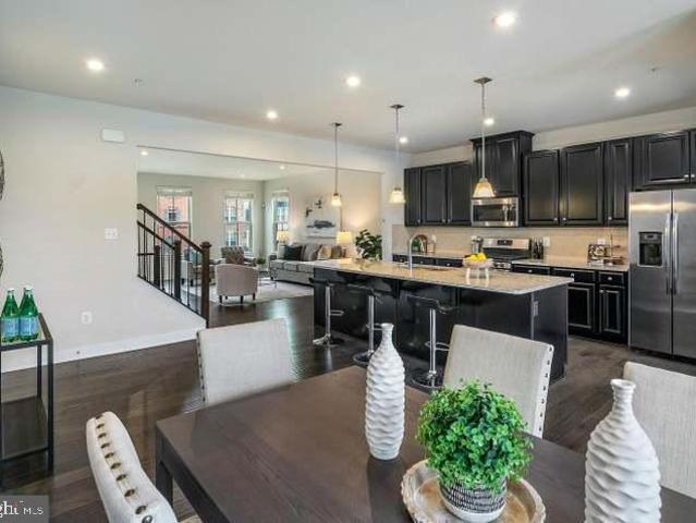 5911 Richmanor Terrace