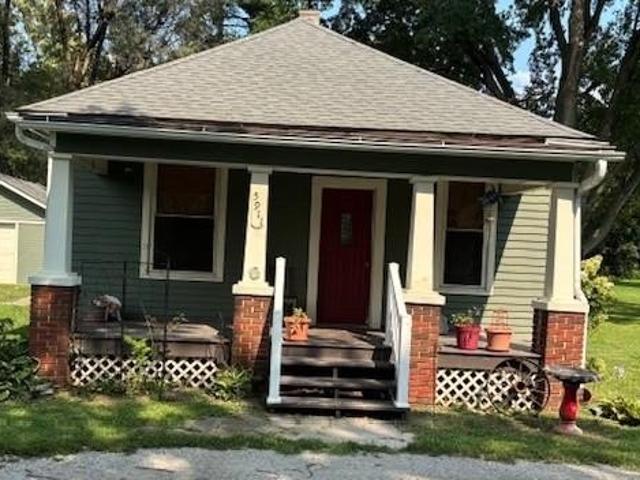 5911 S 14th St, Saint Joseph, MO 64504