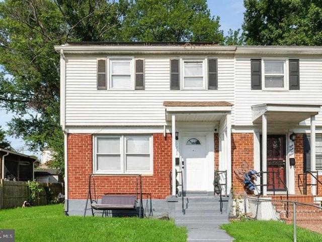 5911 Shoshone Dr, Oxon Hill, MD 20745