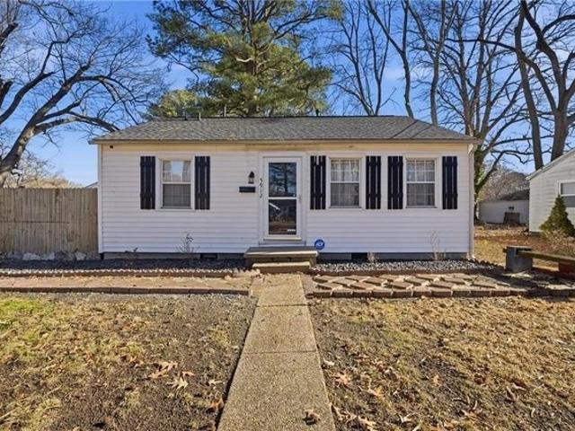 5912 Andrew Pl, Newport News, VA 23605