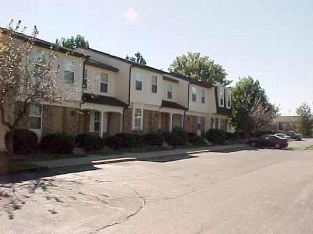 59136404 2432 S Burberry Ln