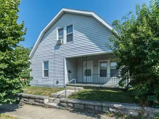 59137116 113 E 15th St