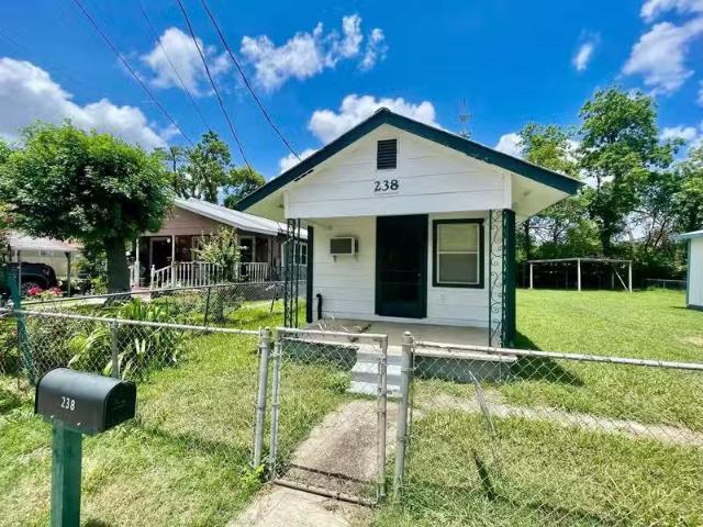 59138672 238 Comacho St