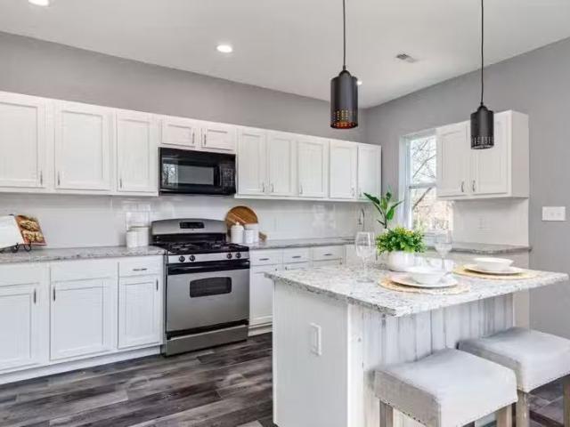 59138703 2420 Brentwood Ave