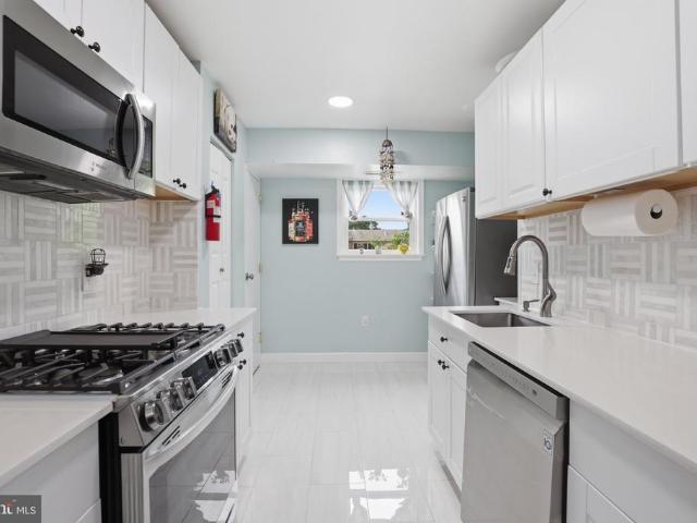 5913 Mayflower Court # 101