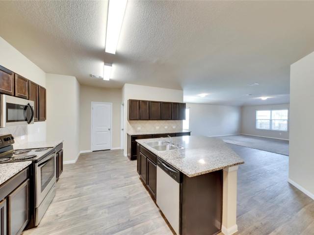 5913 Diamondleaf Bend, Austin, TX 78724 | MLS #4613