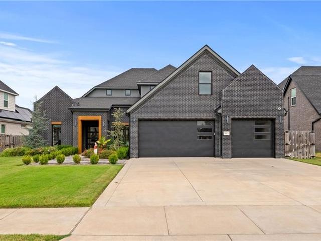 5913 SW Bloomsbury Rd, Bentonville, AR 72713