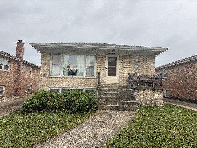 5913 W 89th St, Oak Lawn, IL 60453