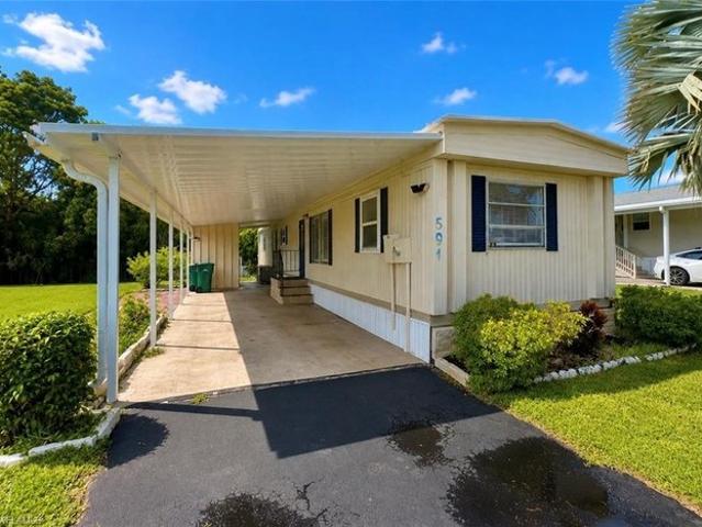 591 Cape Florida Ln, Naples, FL 34104