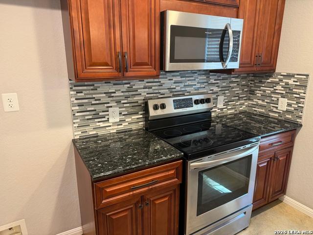 591 Burr Oak Ln