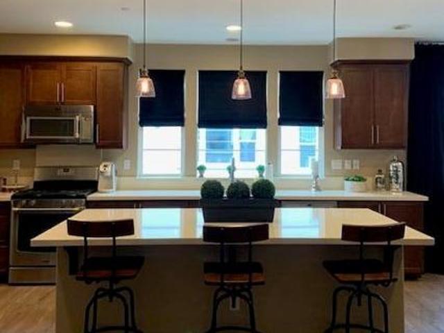 591 Orlando Ct, Upland, CA 91786