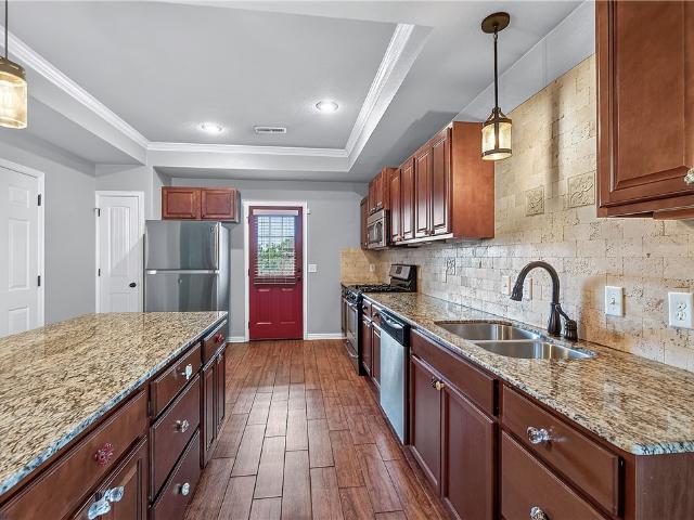 591 Longfellow Lane