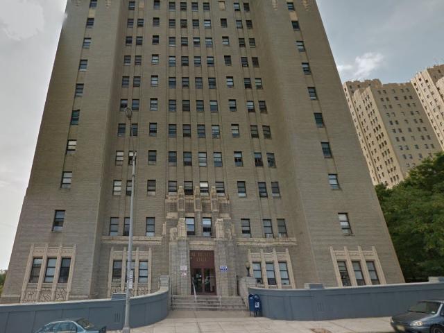 591 Montgomery St 1 bed, 1 full bath