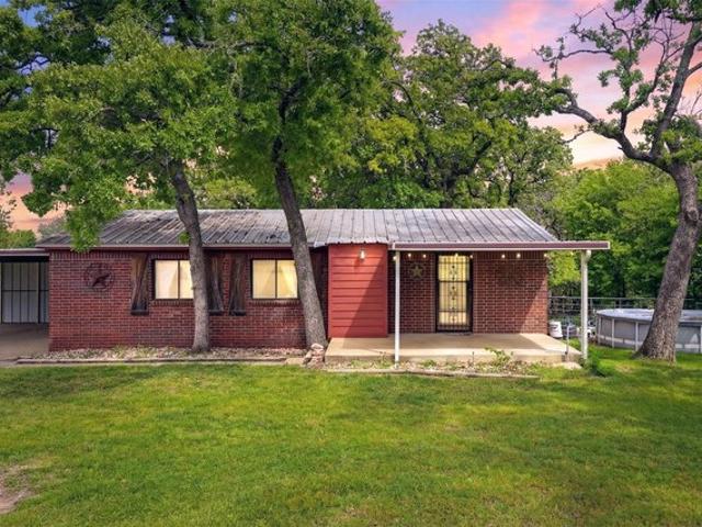 591 McFarland Ln, Weatherford, TX 76088