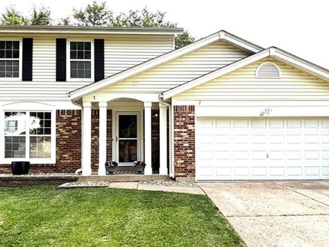 591 Summit Hills Dr, Fenton, MO 63026