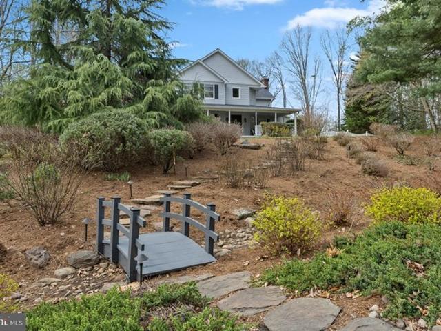 591 Pinedale Dr, Annapolis, MD 21401