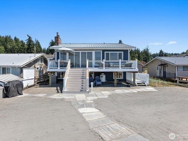 5924 Cedar St, Freeland, WA 98249