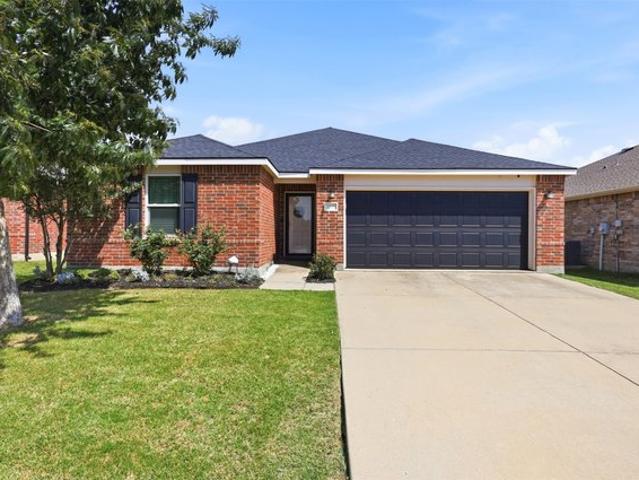 5925 Mountain Bluff Dr, Fort Worth, TX 76179