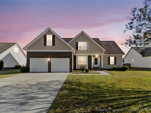 5925 Blue Sky Ln, Hope Mills, NC 28348