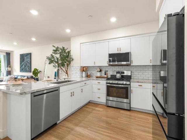 5925 Charlotte Drive 212
