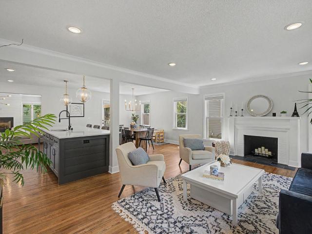 5925 Dupont Avenue S