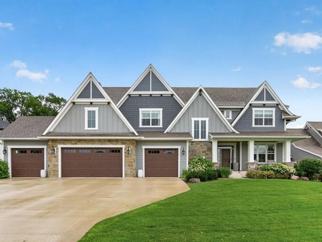 5925 Prestwick Ct, Excelsior, MN 55331
