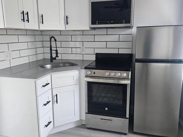5925 Ridge Avenue # 2F STUDIO