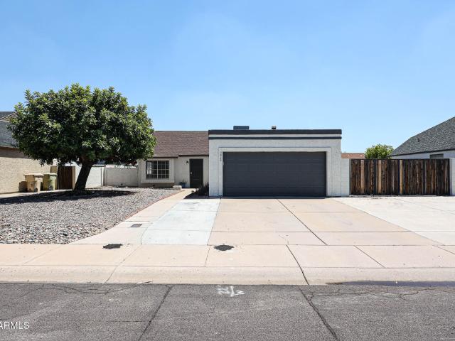 5925 w crocus drive