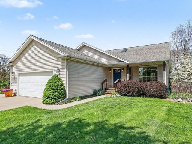 5926 Coddington Ln, Kalamazoo, MI 49009