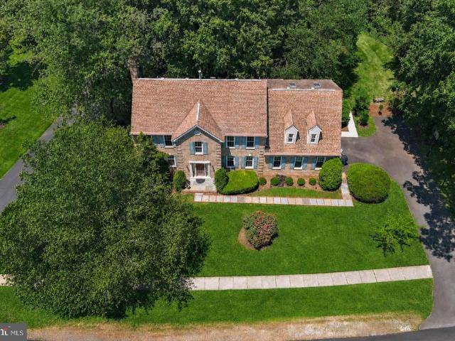 5926 Fairview Woods Drive
