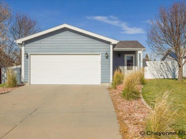 5926 Stonewood Dr, Cheyenne, WY 82001