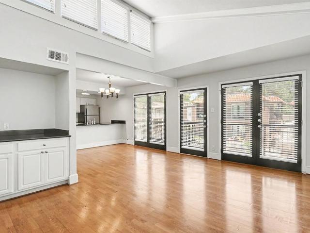 5926 Sandhurst Lane # 223