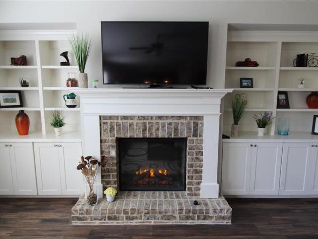 5926 Watersdown Way